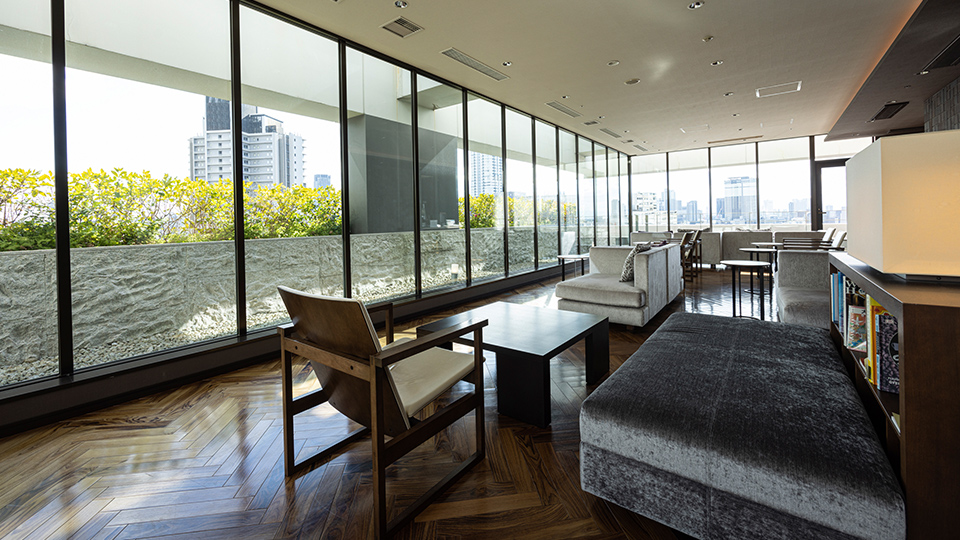 Exclusive lounge for guests staying on Concept Floors 13F–15F - Mitsui ...